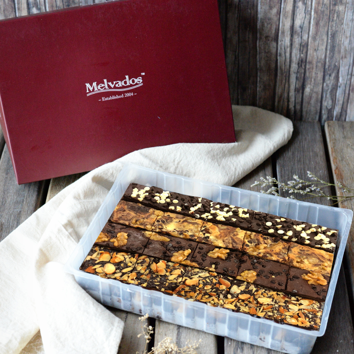 Brownie Platter (20pcs, Assorted) – Melvados Malaysia