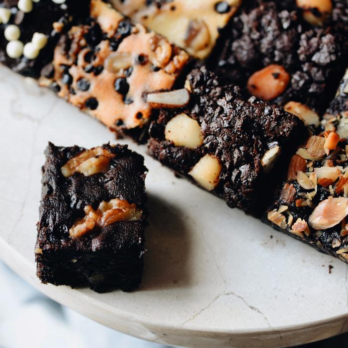Brownie Platter (20pcs, Assorted) – Melvados Malaysia